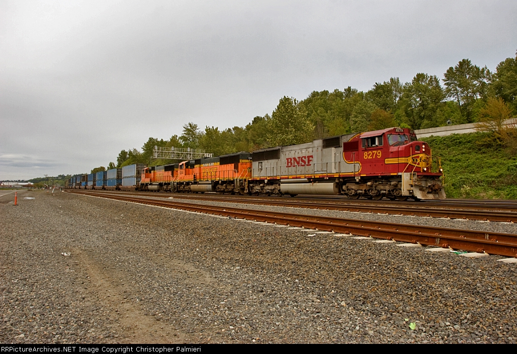 BNSF 8279
